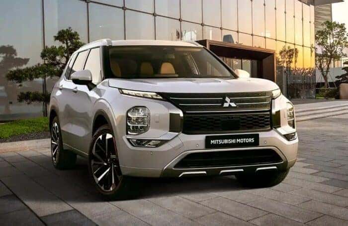 2024 Mitsubishi Outlander vs. Nissan Rogue | Mitsubishi Comparison