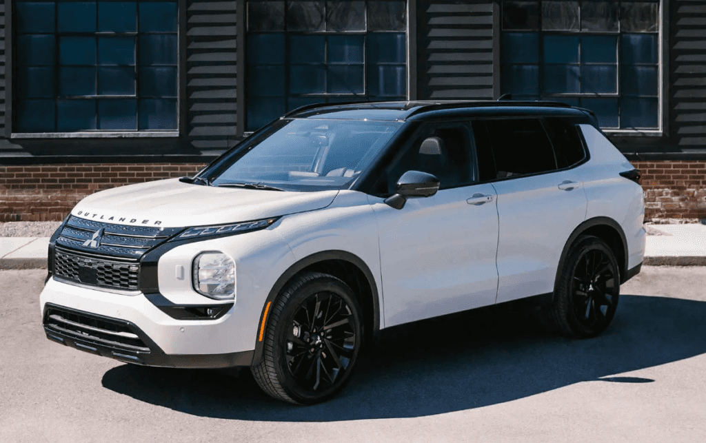 2024 Mitsubishi Outlander vs. Jeep Grand Cherokee | Firkins Mitsubishi