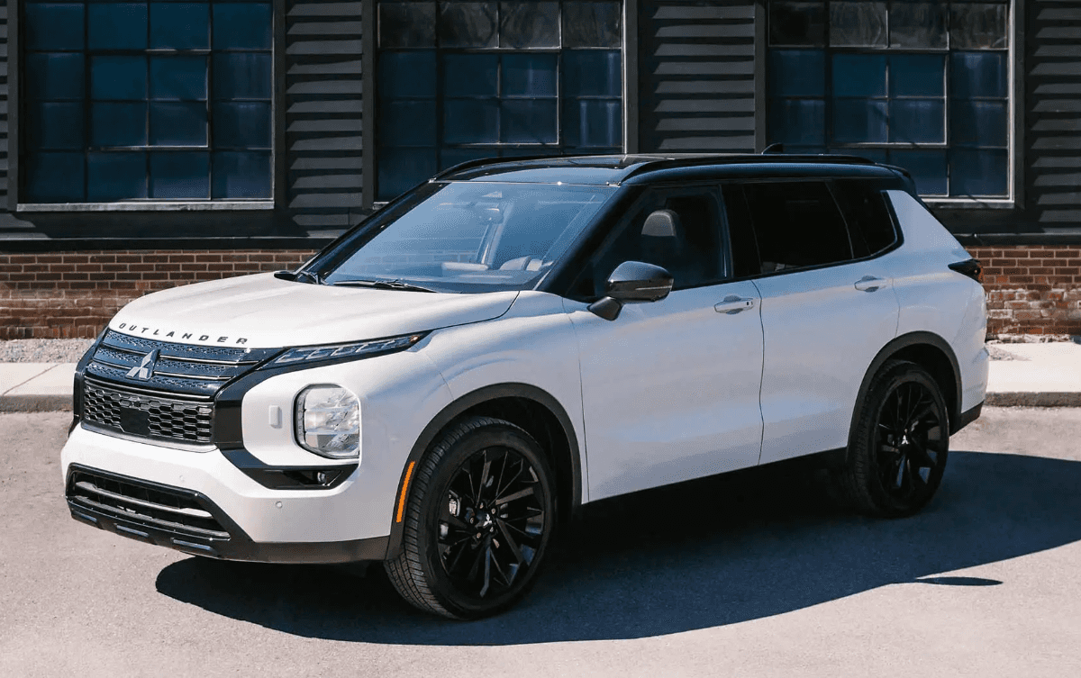 2024 Mitsubishi Outlander vs. Jeep Grand Cherokee | Firkins Mitsubishi