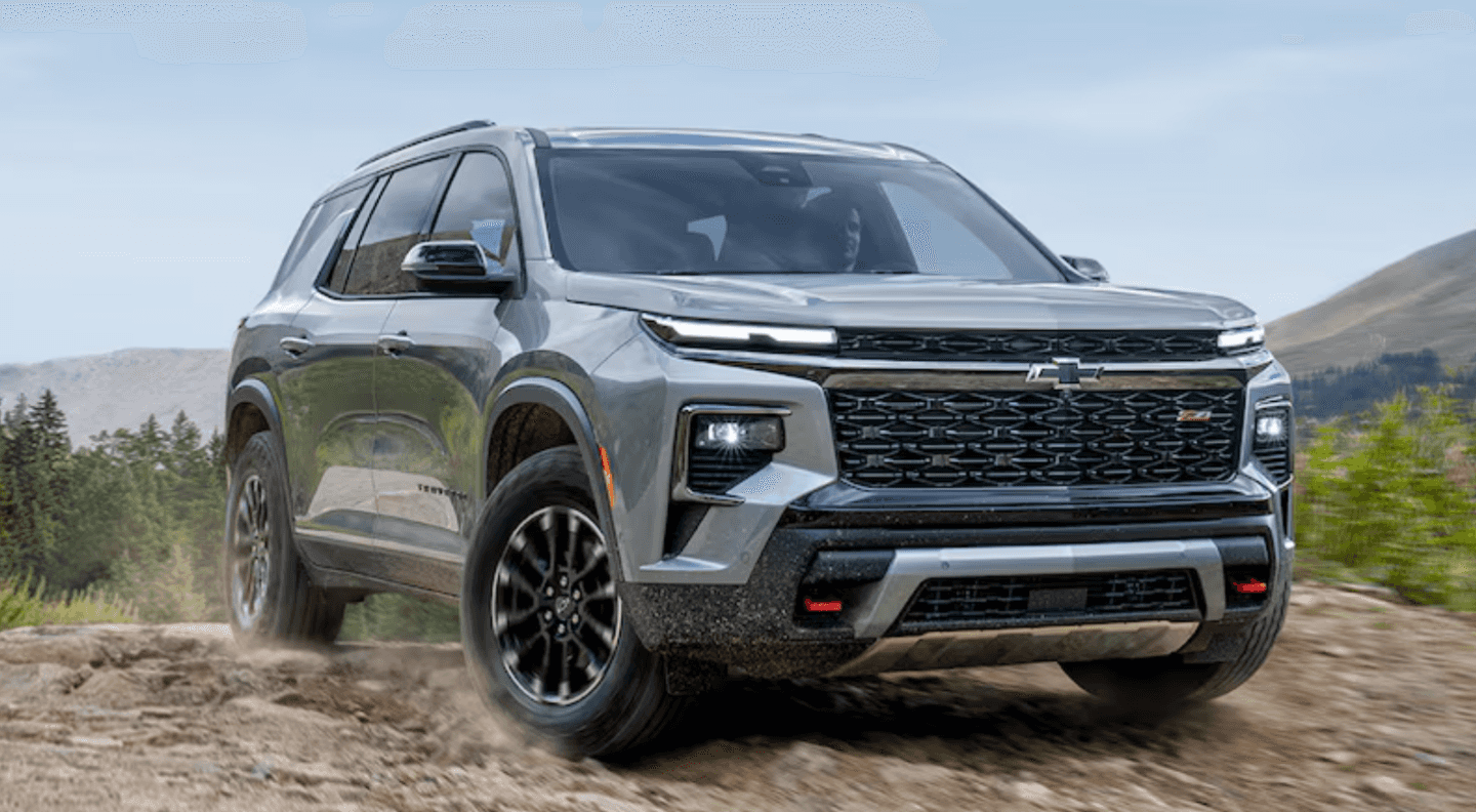 Chevrolet Traverse vs Toyota Highlander | Harbin Chevrolet